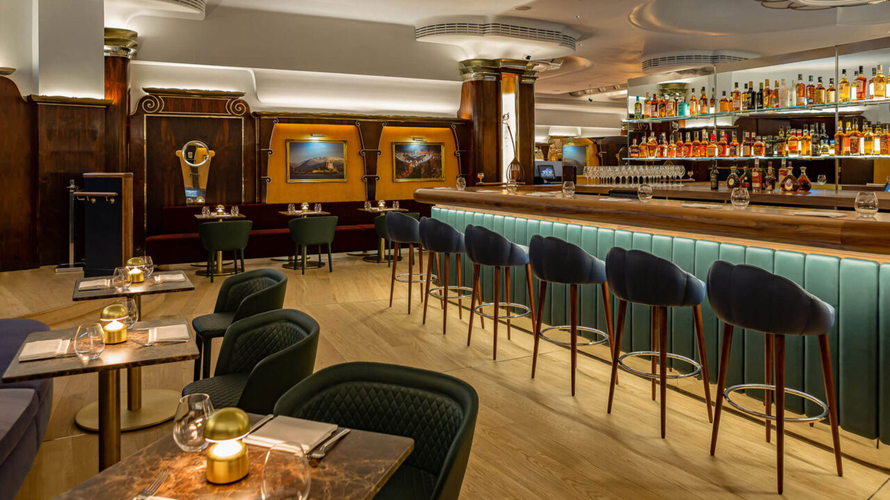 Park Row: Gourmet DIning in Batman's Gotham City | Destinos Ahora