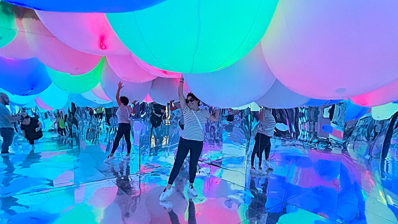 Blow Up Experience: Inflatable Art for All Ages | Destinos Ahora