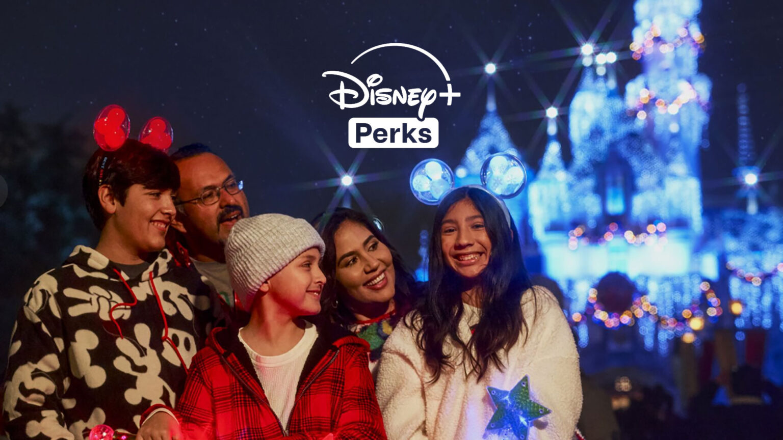 [EXPIRED] Disneyland Free with Disney+ During the Holidays | Destinos Ahora